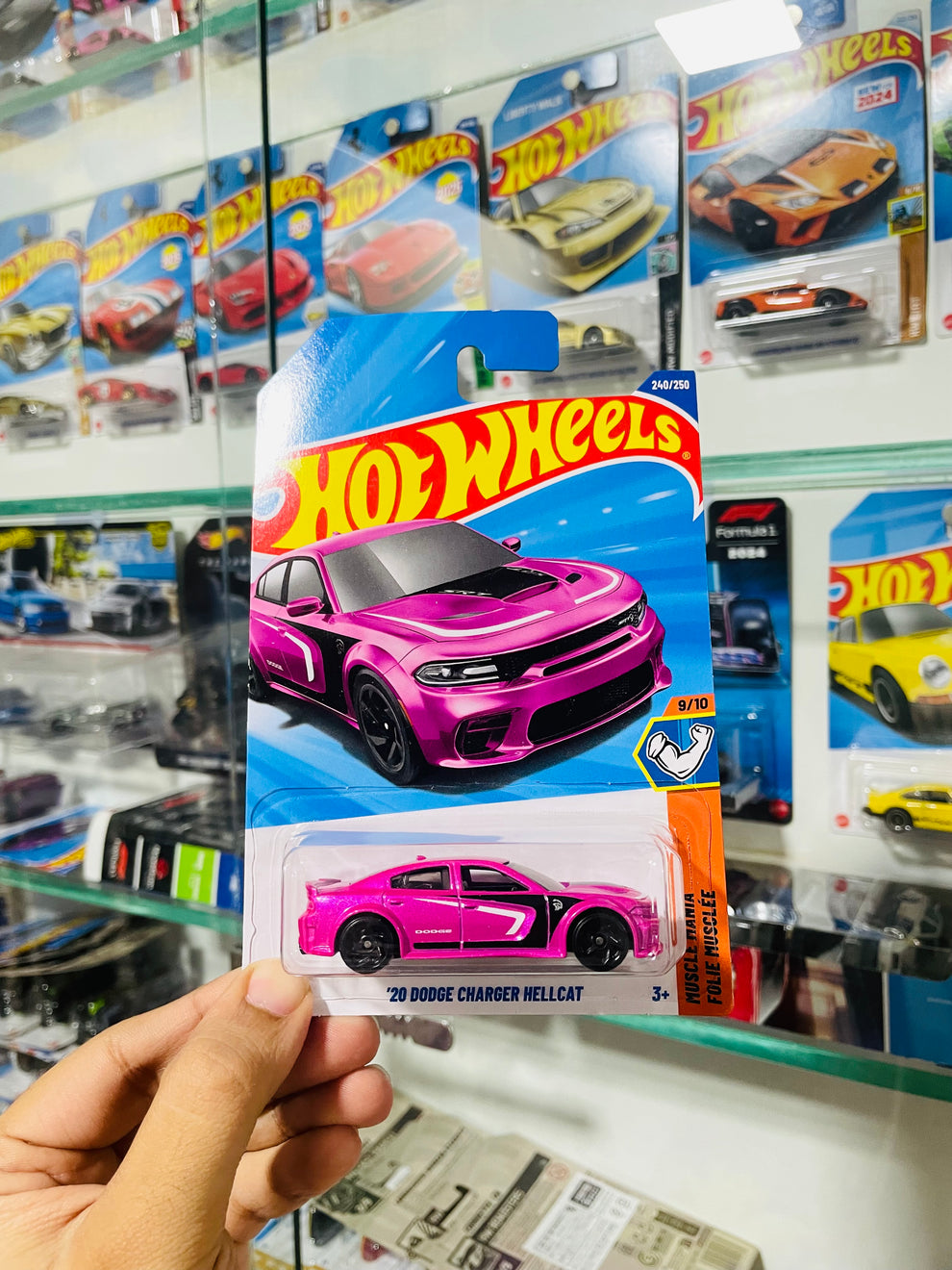 Dodge Charger Hellcat, Hot Wheels Mainline – Hands On Ride